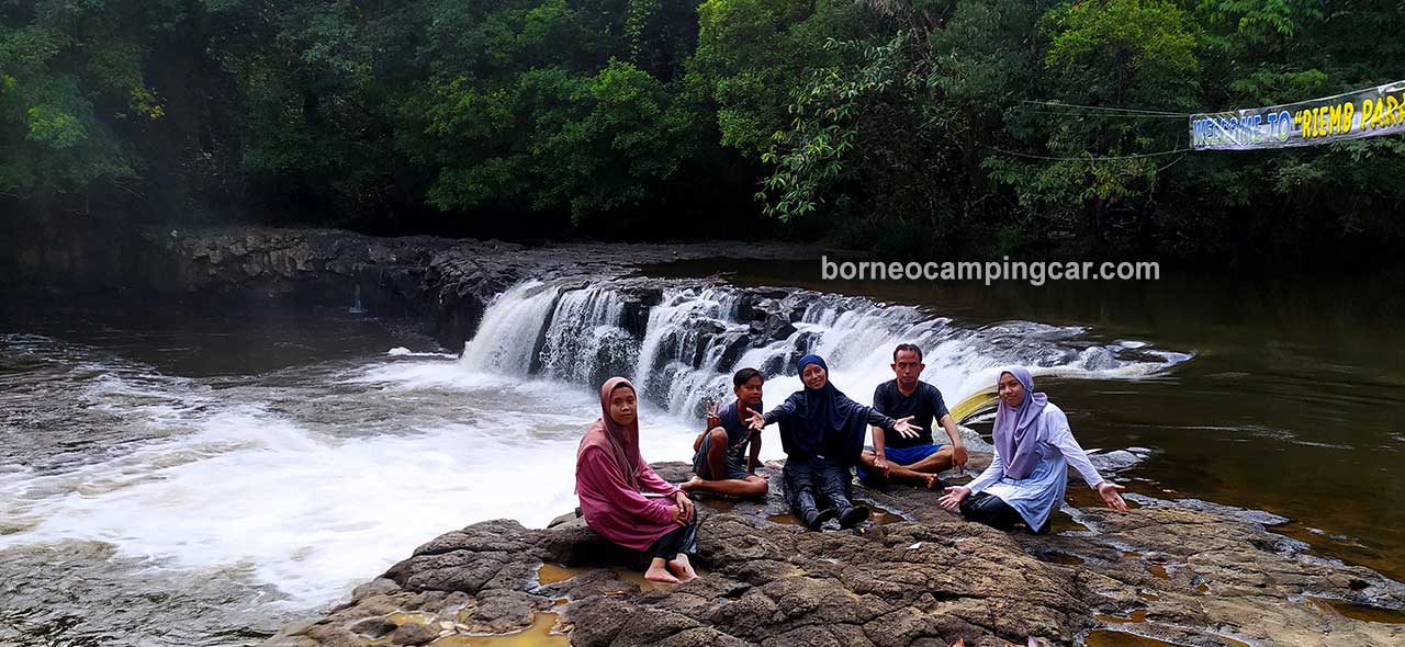 Klub Jenius Pontianak - Camping di Air Terjun Riam Parangek