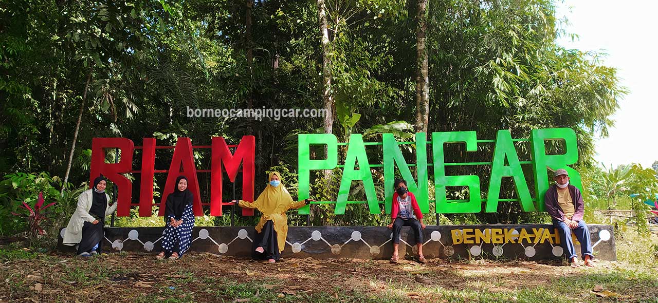 Klub Jenius Pontianak - Camping di Air Terjun Riam Parangek