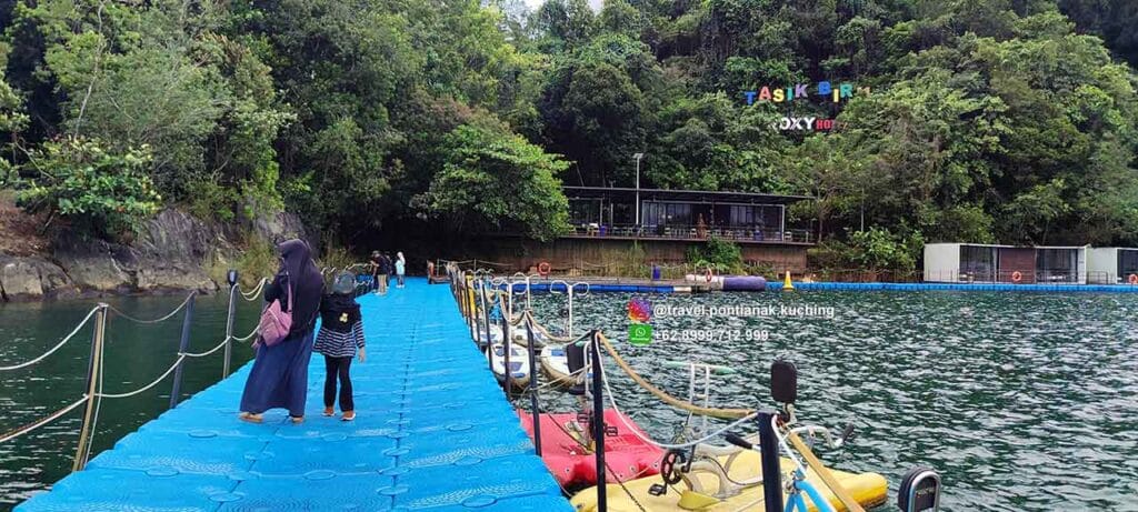 TASIK BIRU KUCHING - liburan dari PONTIANAK wajib kesini